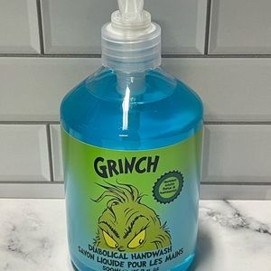 Dr. Seuss | Bath & Body | Grinch Stink Stank Stunk Wash Bag Set | Poshmark